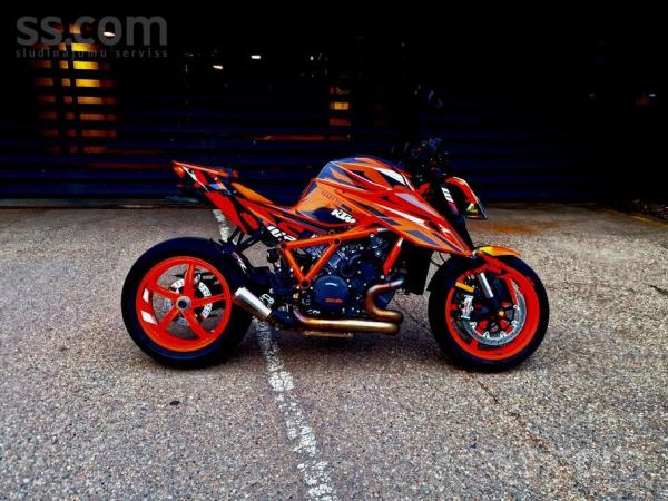 КТМ Super Duke 2023 в Вильнюс, объемом двигателя 1.29 л и пробегом 0 тыс. км за 13500 €, фото 1 на AUTOMOTO.COM.LV