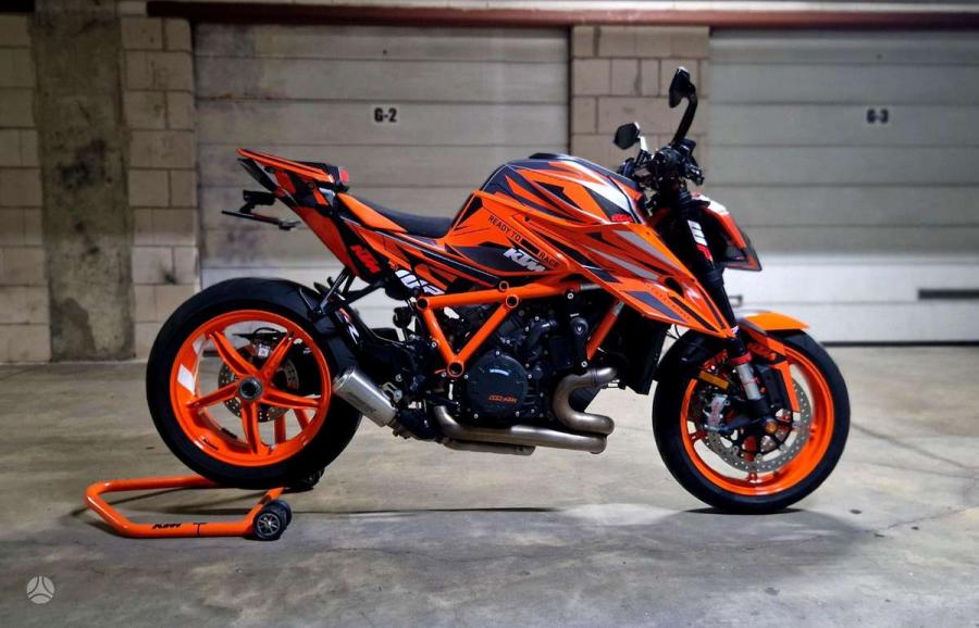 КТМ Super Duke 2023 в Вильнюс, объемом двигателя 1.29 л и пробегом 10 тыс. км за 13500 €, фото 11 на AUTOMOTO.COM.LV