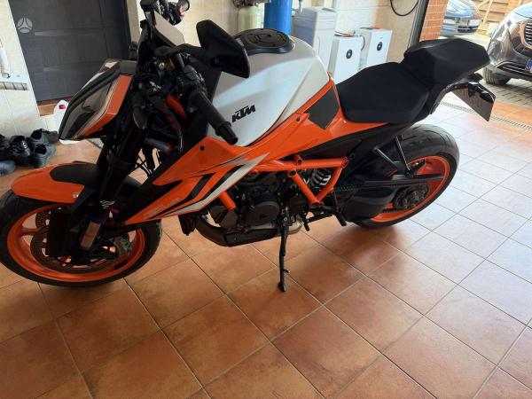 KTM Super Duke 2023 in Klaipeda, with an engine capacity of 1.30 L and mileage of 10 thousand km for 12000 €, photo 5 on AUTOMOTO.COM.LV