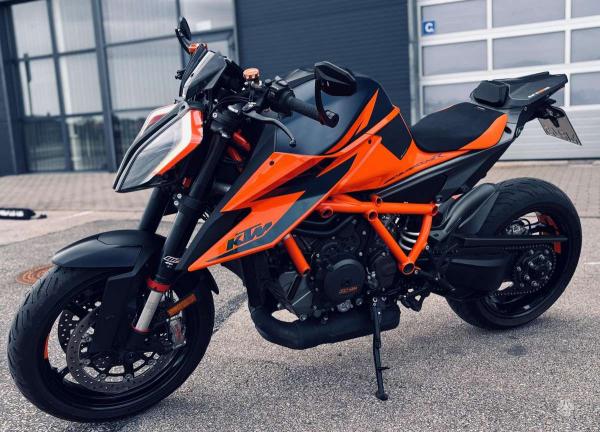 Orange KTM Super Duke 2021 in Panevezys, with an engine capacity of 1.29 L and mileage of 29 thousand km for 11000 €, photo 2 on AUTOMOTO.COM.LV