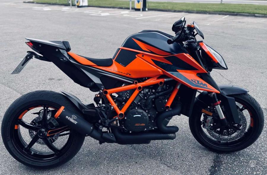 Oranžs KTM Super Duke 2021 Panevēža, ar dzinēja tilpumu 1.29 L un nobraukumu 29 tūkst. km par 11000 €, foto 6 vietnē AUTOMOTO.COM.LV