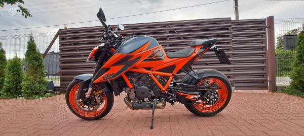Оранжевый КТМ Super Duke 2024 в Вильнюс, объемом двигателя 1.30 л и пробегом 6 тыс. км за 12800 €, фото 9 на AUTOMOTO.COM.LV