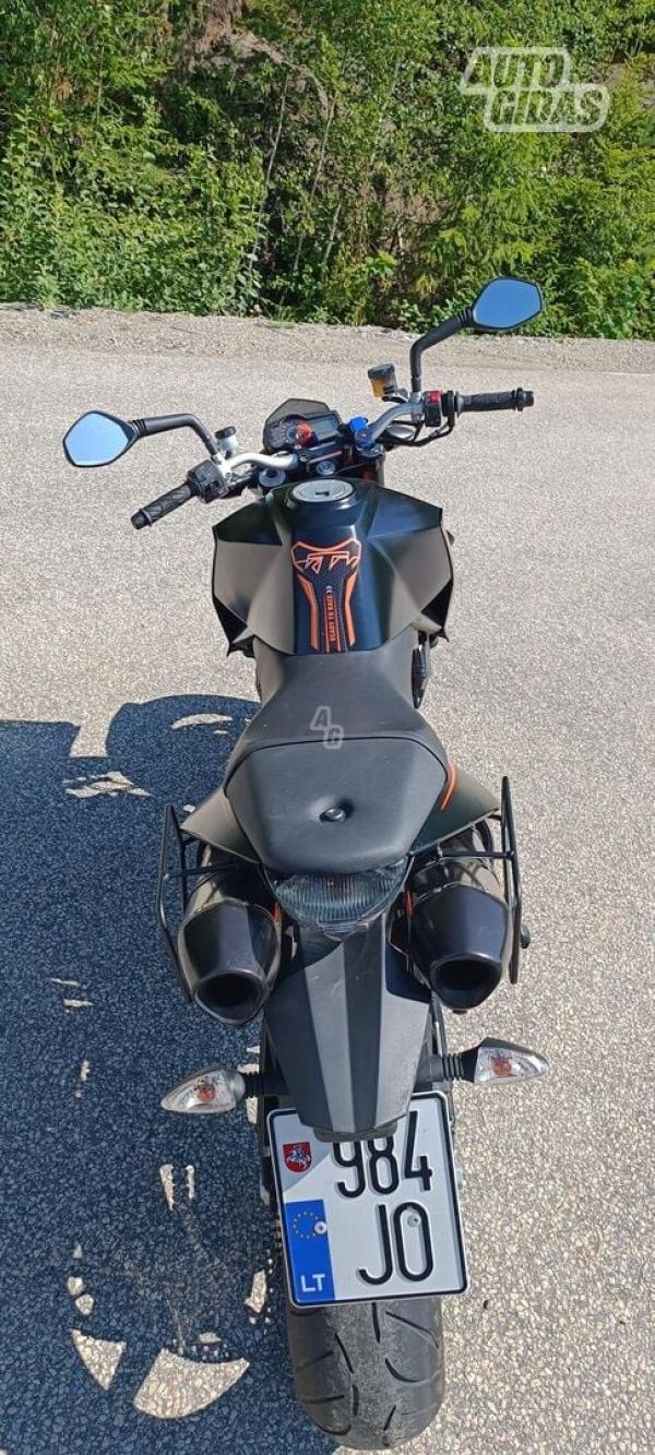Black KTM Super Duke R 2013 in Vilkaviskis, with an engine capacity of 1.00 L and mileage of 13 thousand km for 5400 €, photo 3 on AUTOMOTO.COM.LV