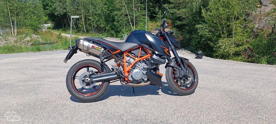 Black KTM Super Duke R 2013 in Vilkaviskis, with an engine capacity of 1.00 L and mileage of 13 thousand km for 5400 €, photo 5 on AUTOMOTO.COM.LV