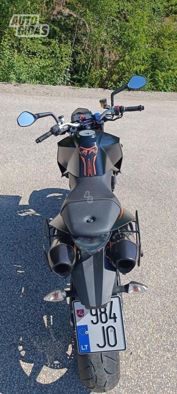 Melns KTM Super Duke R 2013 Vilkaviškis, ar dzinēja tilpumu 1.00 L un nobraukumu 13 tūkst. km par 4200 €, foto 3 vietnē AUTOMOTO.COM.LV