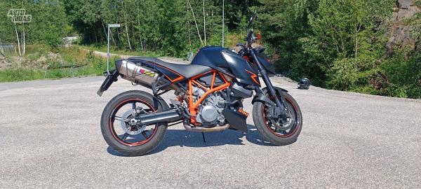 Melns KTM Super Duke R 2013 Vilkaviškis, ar dzinēja tilpumu 1.00 L un nobraukumu 13 tūkst. km par 4200 €, foto 5 vietnē AUTOMOTO.COM.LV