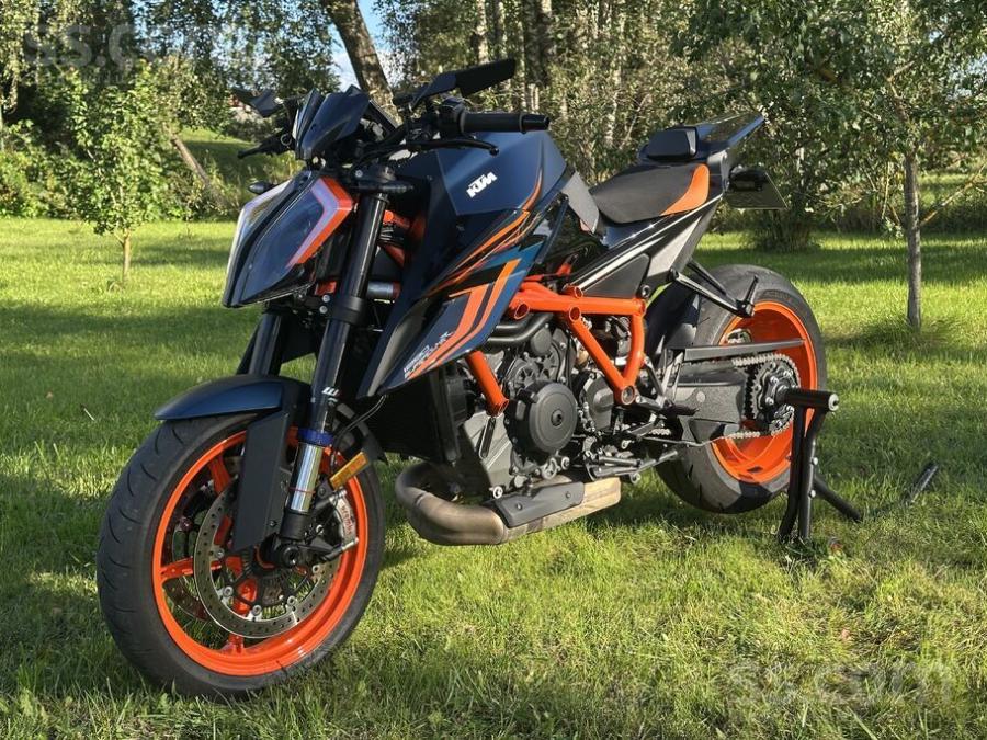 KTM Super Duke R 2024 in Daugavpils, with an engine capacity of 1.30 L and mileage of 0 thousand km for 16000 €, photo 5 on AUTOMOTO.COM.LV
