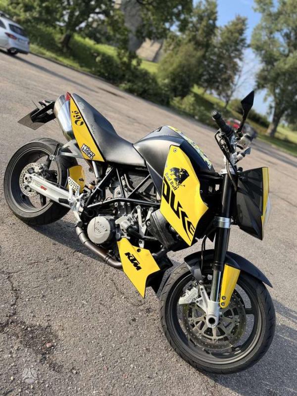 Yellow KTM Super Duke 2005 in Kaunas, with an engine capacity of 0.99 L and mileage of 41 thousand km for 2500 €, photo 1 on AUTOMOTO.COM.LV