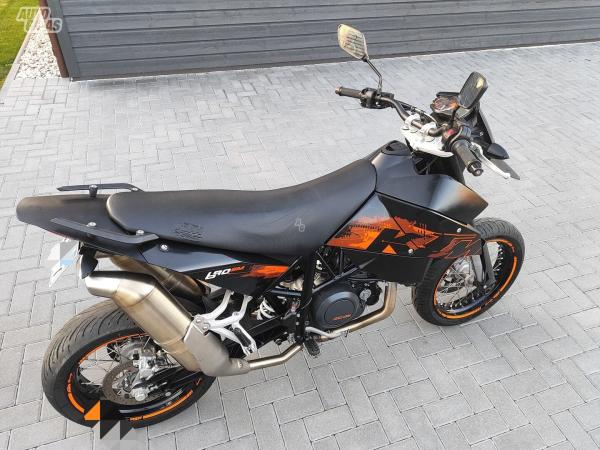Черный КТМ Supermoto 2007 в Таураге, объемом двигателя 0.69 л и пробегом 24 тыс. км за 2150 €, фото 5 на AUTOMOTO.COM.LV