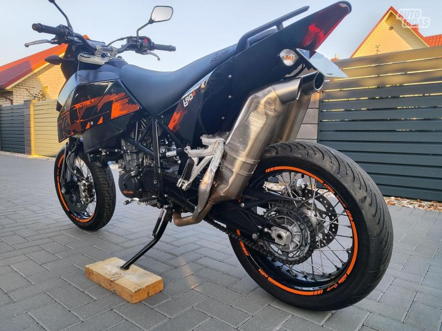 Melns KTM Supermoto 2007 Tauragė, ar dzinēja tilpumu 0.69 L un nobraukumu 24 tūkst. km par 2150 €, foto 9 vietnē AUTOMOTO.COM.LV