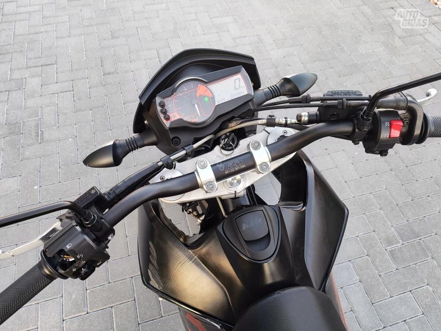 Melns KTM Supermoto 2007 Tauragė, ar dzinēja tilpumu 0.69 L un nobraukumu 24 tūkst. km par 2150 €, foto 10 vietnē AUTOMOTO.COM.LV
