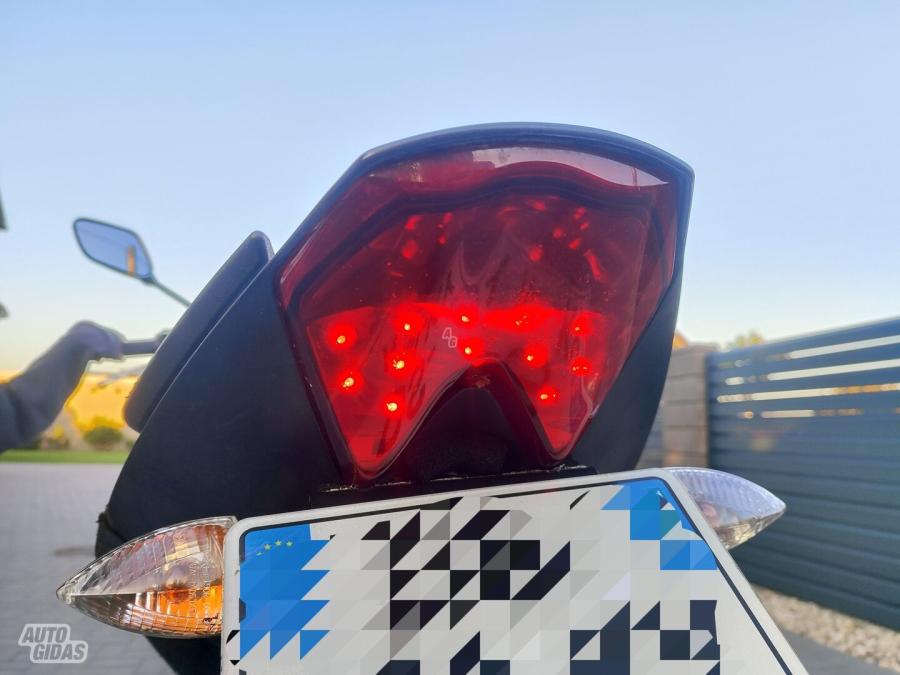 Melns KTM Supermoto 2007 Tauragė, ar dzinēja tilpumu 0.69 L un nobraukumu 24 tūkst. km par 2150 €, foto 12 vietnē AUTOMOTO.COM.LV