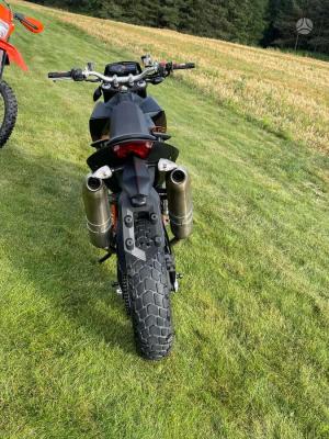 Черный КТМ Supermoto 2008 в Каунас, объемом двигателя 0.69 л и пробегом 23 тыс. км за 3850 €, фото 5 на AUTOMOTO.COM.LV