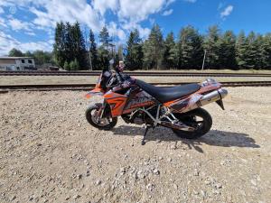 KTM Supermoto 2006 in Vilnius, with an engine capacity of 0.95 L and mileage of 42 thousand km for 3200 €, photo 3 on AUTOMOTO.COM.LV