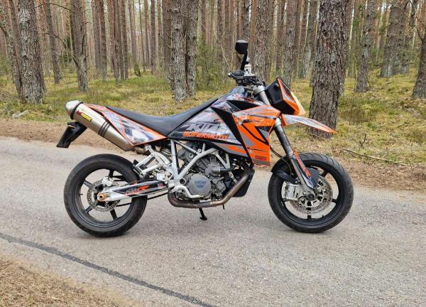 KTM Supermoto 2006 in Vilnius, with an engine capacity of 0.95 L and mileage of 42 thousand km for 3200 €, photo 6 on AUTOMOTO.COM.LV