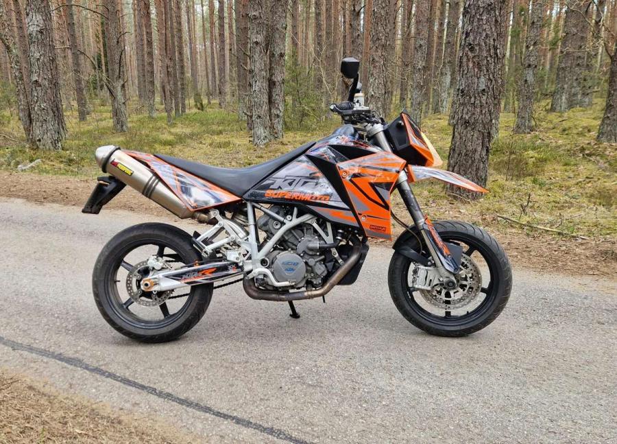 KTM Supermoto 2006 in Vilnius, with an engine capacity of 0.95 L and mileage of 42 thousand km for 3200 €, photo 7 on AUTOMOTO.COM.LV
