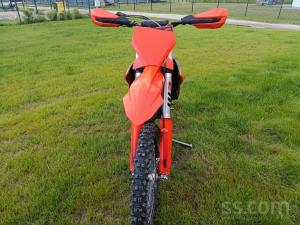KTM SX 125 2025 Rīga, ar dzinēja tilpumu 0.13 L un nobraukumu 0 tūkst. km par 5000 €, foto 4 vietnē AUTOMOTO.COM.LV