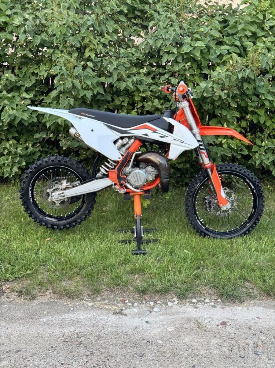 KTM SX 85 2024 in Liepaja, with an engine capacity of 85.00 L and mileage of 0 thousand km for 3800 €, photo 7 on AUTOMOTO.COM.LV