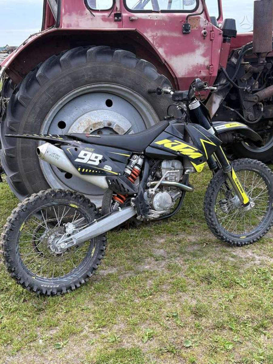 Черный КТМ SX 2006 в Алитус, объемом двигателя 0.25 л и пробегом 500 тыс. км за 2500 €, фото 3 на AUTOMOTO.COM.LV