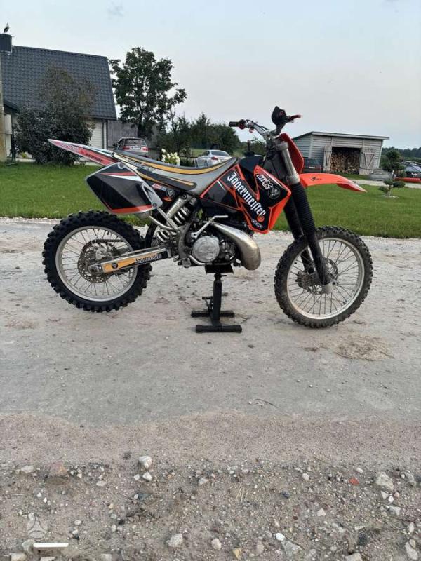 Orange KTM SX 1998 in Kelme, with an engine capacity of 0.25 L and mileage of 0 thousand km for 2000 €, photo 3 on AUTOMOTO.COM.LV