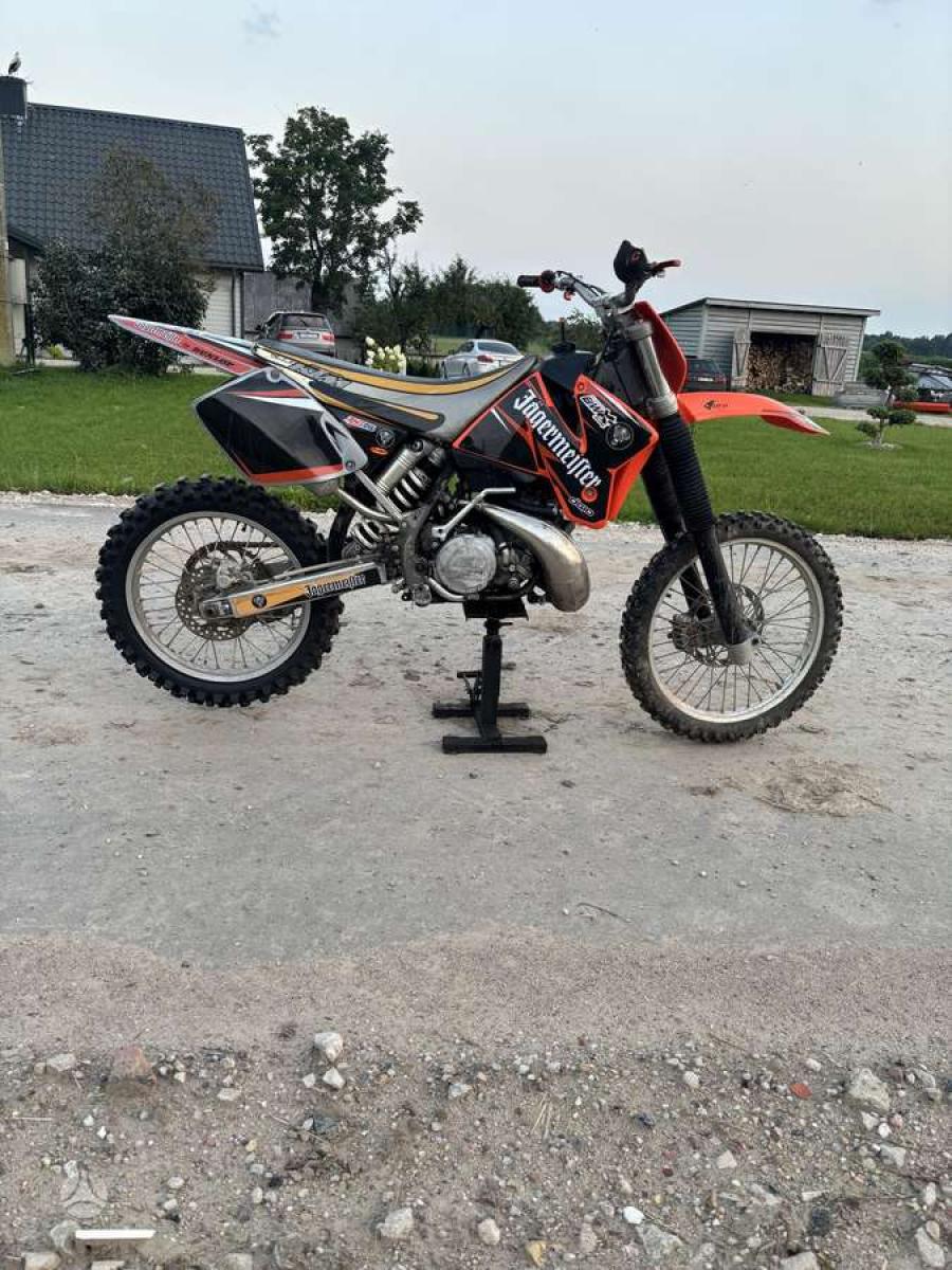 Orange KTM SX 1998 in Kelme, with an engine capacity of 0.25 L and mileage of 0 thousand km for 2000 €, photo 3 on AUTOMOTO.COM.LV