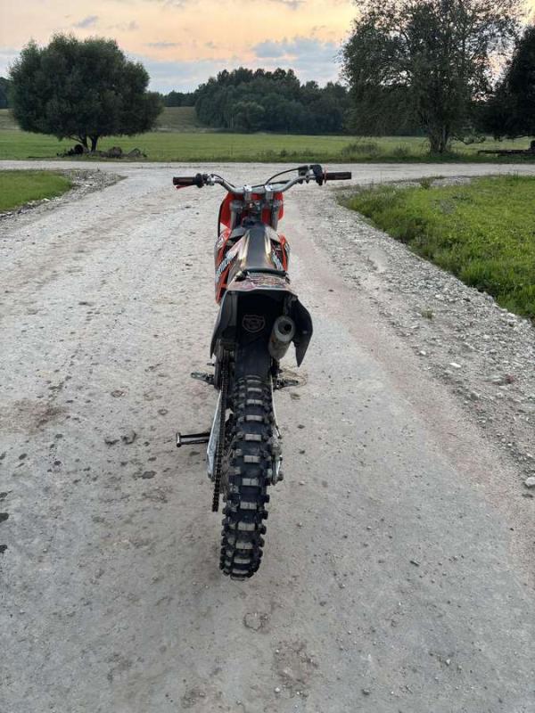 Orange KTM SX 1998 in Kelme, with an engine capacity of 0.25 L and mileage of 0 thousand km for 2000 €, photo 4 on AUTOMOTO.COM.LV