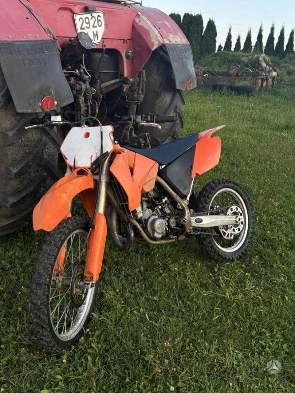 KTM SX 2009 in Alytus on AUTOMOTO.COM.LV Orange KTM SX 2009 in Alytus, with an engine capacity of 85.00 L and mileage of 500 thousand km for 1250 €, photo 4 on AUTOMOTO.COM.LV