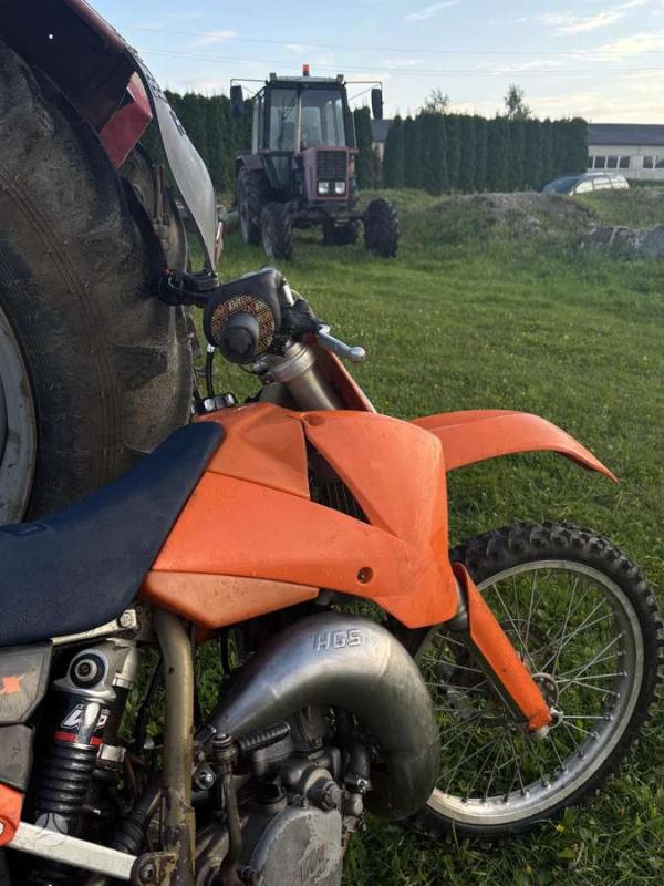 KTM SX 2009 in Alytus on AUTOMOTO.COM.LV Orange KTM SX 2009 in Alytus, with an engine capacity of 85.00 L and mileage of 500 thousand km for 1250 €, photo 7 on AUTOMOTO.COM.LV