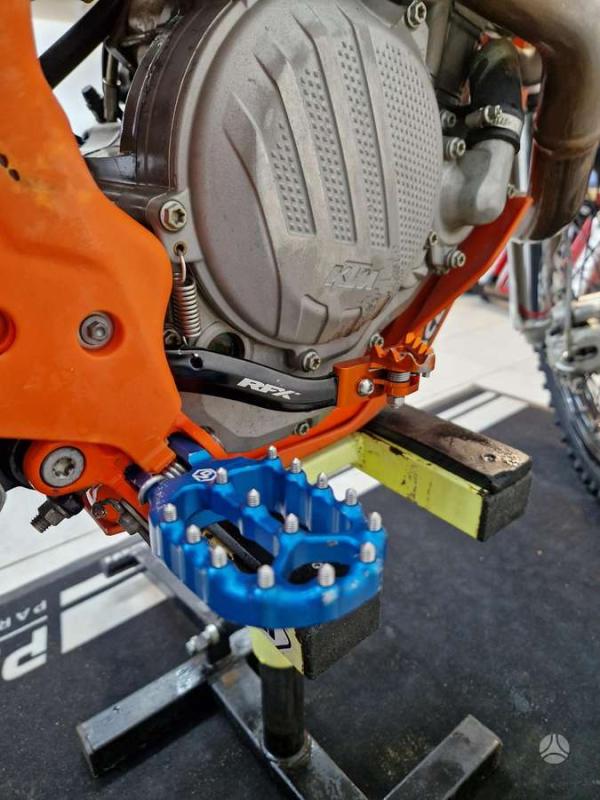 Oranžs KTM SX 2018 Prienai, ar dzinēja tilpumu 0.35 L un nobraukumu 113 tūkst. km par 3400 €, foto 10 vietnē AUTOMOTO.COM.LV