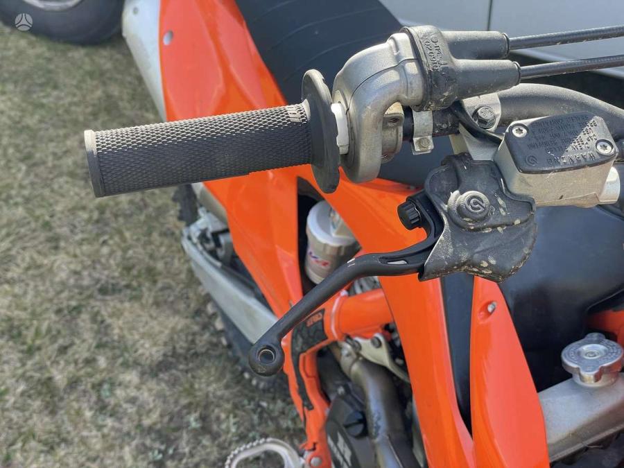Оранжевый КТМ SX 2022 в Вевис, объемом двигателя 0.35 л и пробегом 187 тыс. км за 4100 €, фото 9 на AUTOMOTO.COM.LV