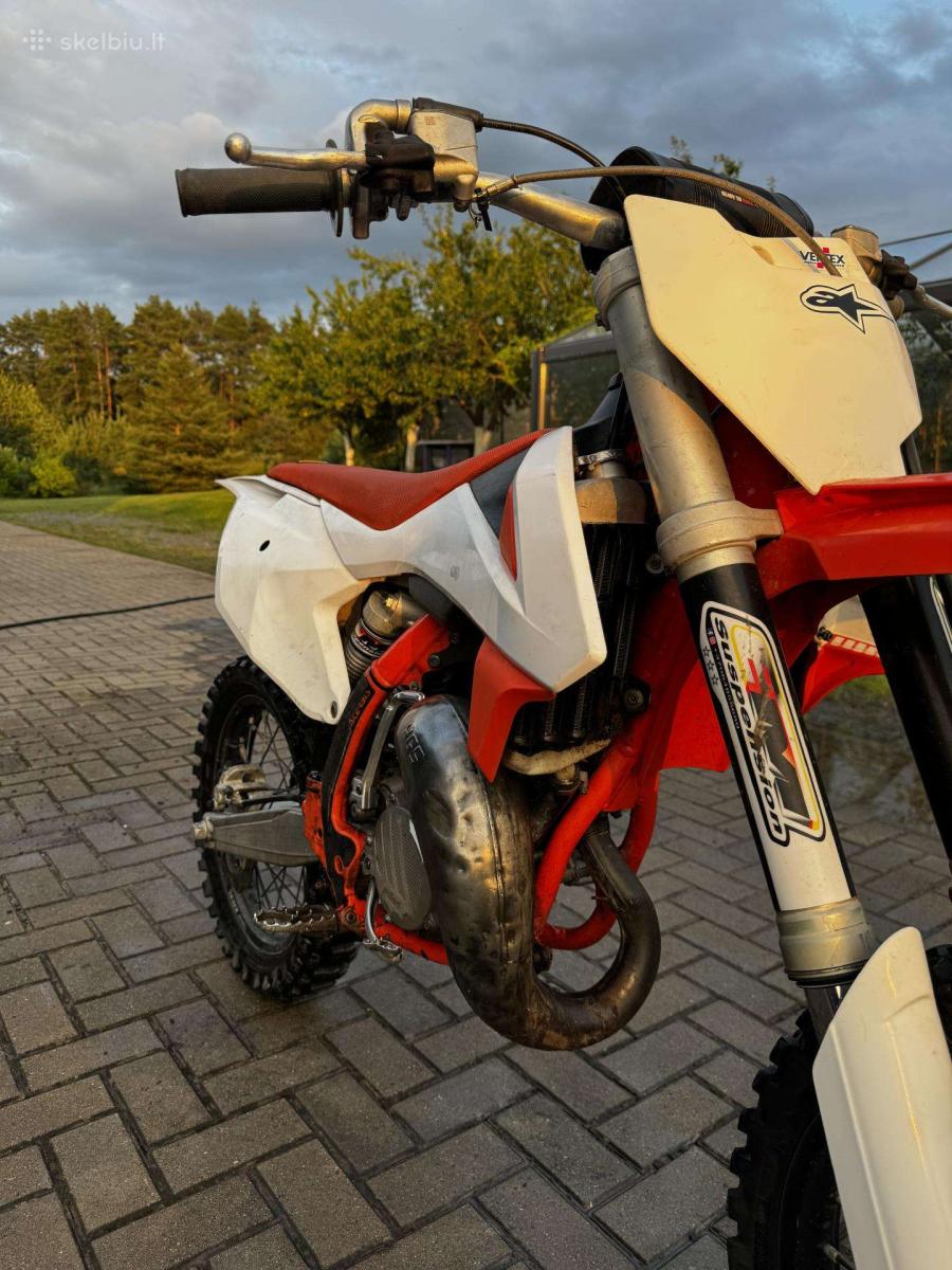 White KTM SX 2022 in Vilnius, with an engine capacity of 85.00 L and mileage of 0 thousand km for 2900 €, photo 8 on AUTOMOTO.COM.LV