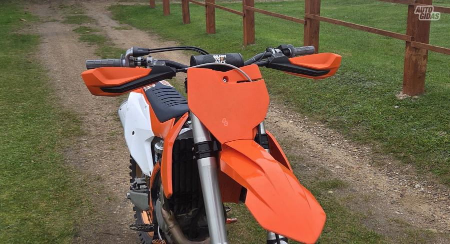 KTM SXF 2017 Viļņa, ar dzinēja tilpumu 0.25 L un nobraukumu 0 tūkst. km par 2800 €, foto 15 vietnē AUTOMOTO.COM.LV