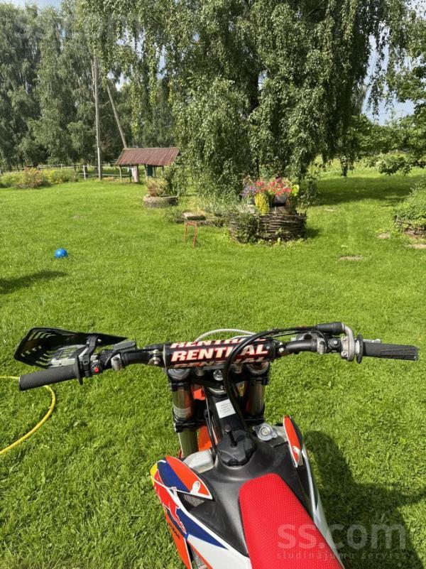 KTM SXF 2019 Ogre, ar dzinēja tilpumu 0.25 L un nobraukumu 0 tūkst. km par 3800 €, foto 5 vietnē AUTOMOTO.COM.LV
