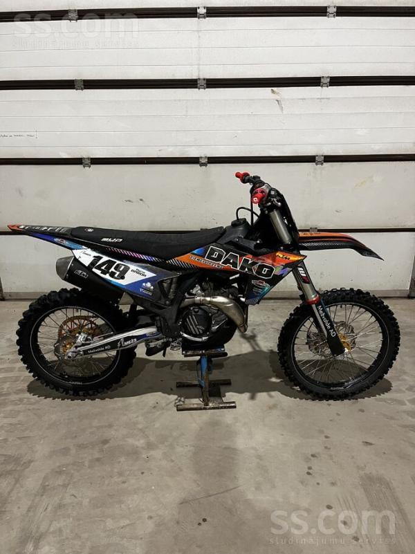 KTM SXF 2024 in Valka, with an engine capacity of 0.45 L and mileage of 0 thousand km for 5200 €, photo 3 on AUTOMOTO.COM.LV
