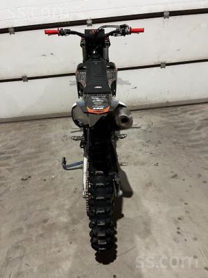 KTM SXF 2024 in Valka, with an engine capacity of 0.45 L and mileage of 0 thousand km for 5200 €, photo 5 on AUTOMOTO.COM.LV