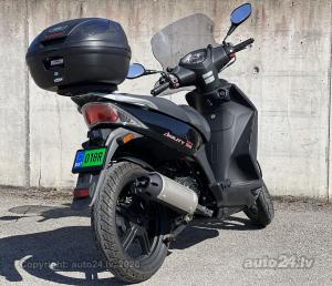 Melns Kymco Agility 50 2012 Tallina, ar dzinēja tilpumu 49.00 L un nobraukumu 6 tūkst. km par 1200 €, foto 7 vietnē AUTOMOTO.COM.LV