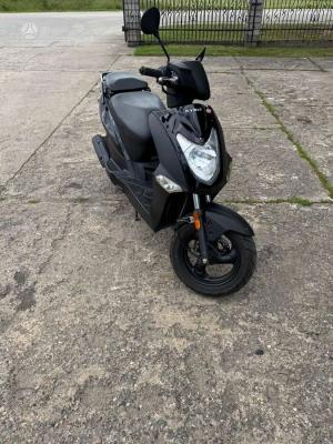 Black Kymco Agility 50 2017 in Jurbarkas, with an engine capacity of 50.00 L and mileage of 2 thousand km for 800 €, photo  on AUTOMOTO.COM.LV