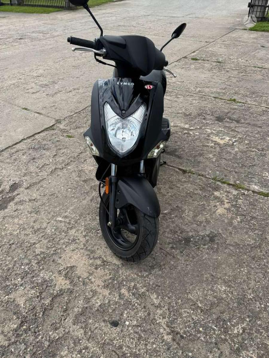 Black Kymco Agility 50 2017 in Jurbarkas, with an engine capacity of 50.00 L and mileage of 2 thousand km for 800 €, photo 3 on AUTOMOTO.COM.LV