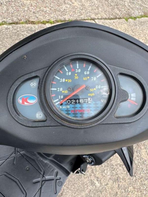 Melns Kymco Agility 50 2017 Jurbarkas, ar dzinēja tilpumu 50.00 L un nobraukumu 2 tūkst. km par 800 €, foto 4 vietnē AUTOMOTO.COM.LV
