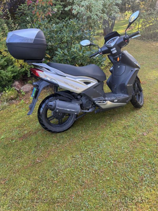 Melns Kymco Agility 50 2023 Narva, ar dzinēja tilpumu 50.00 L un nobraukumu 4 tūkst. km par 1300 €, foto 2 vietnē AUTOMOTO.COM.LV