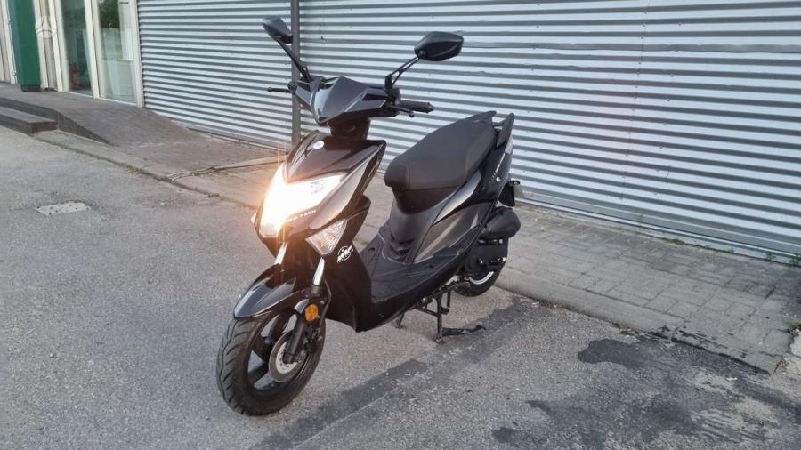 Melns Kymco Agility 50 2025 Šauļi, ar dzinēja tilpumu 50.00 L un nobraukumu 3 tūkst. km par 899 €, foto 8 vietnē AUTOMOTO.COM.LV