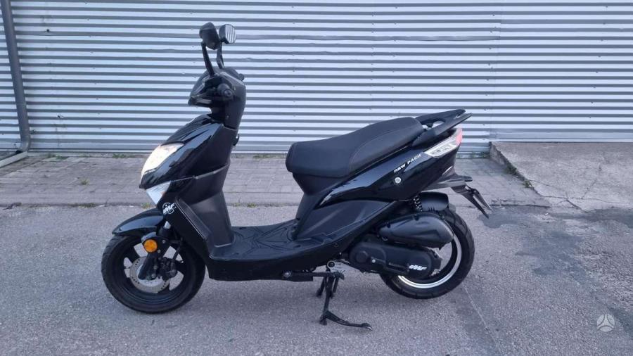 Melns Kymco Agility 50 2025 Šauļi, ar dzinēja tilpumu 50.00 L un nobraukumu 3 tūkst. km par 899 €, foto 10 vietnē AUTOMOTO.COM.LV