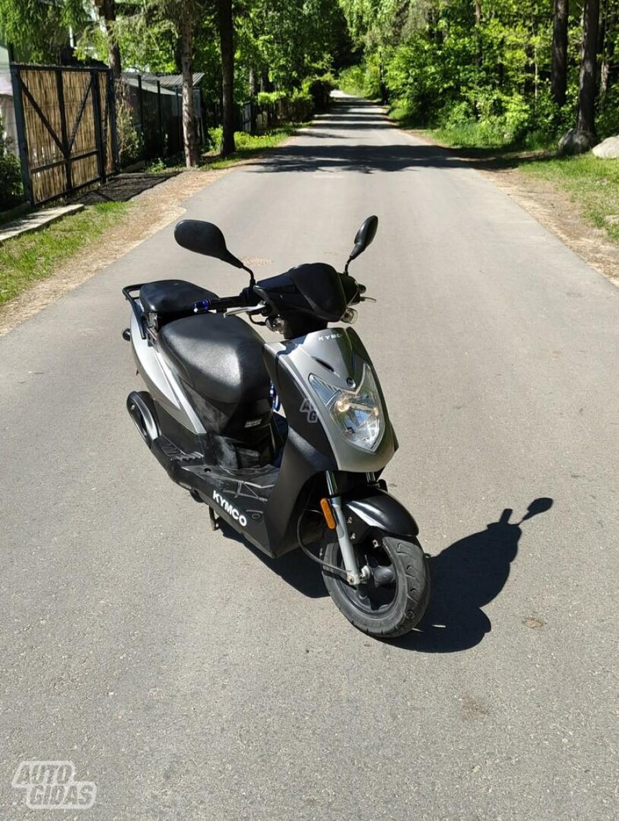 Grey Kymco Agility 50 2010 in Vilnius, with an engine capacity of 0.05 L and mileage of 11 thousand km for 490 €, photo 1 on AUTOMOTO.COM.LV
