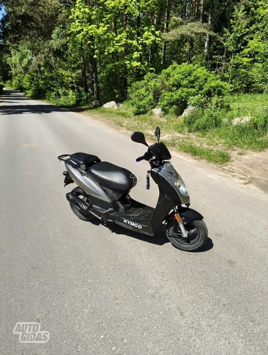 Grey Kymco Agility 50 2010 in Vilnius, with an engine capacity of 0.05 L and mileage of 11 thousand km for 490 €, photo 3 on AUTOMOTO.COM.LV