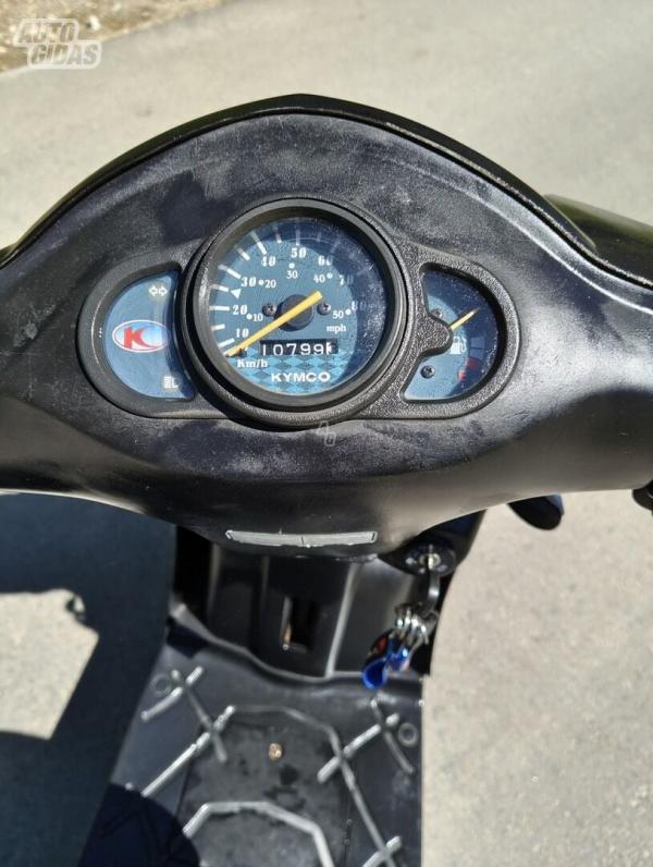 Grey Kymco Agility 50 2010 in Vilnius, with an engine capacity of 0.05 L and mileage of 11 thousand km for 490 €, photo 6 on AUTOMOTO.COM.LV