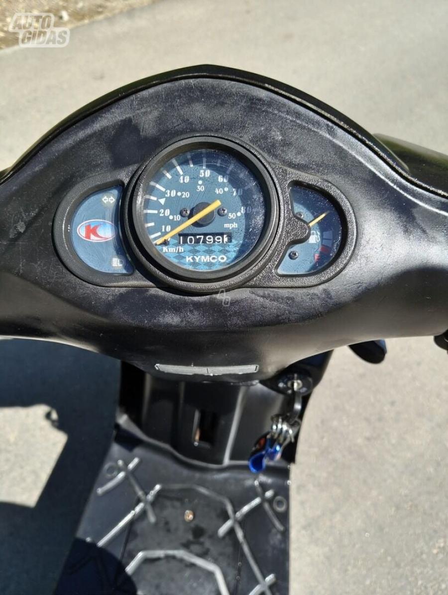 Grey Kymco Agility 50 2010 in Vilnius, with an engine capacity of 0.05 L and mileage of 11 thousand km for 490 €, photo 7 on AUTOMOTO.COM.LV