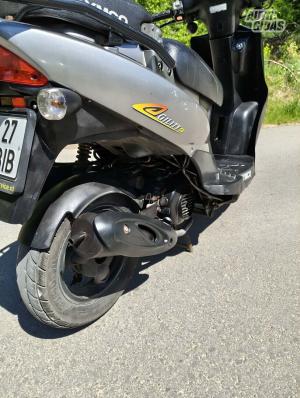 Grey Kymco Agility 50 2010 in Vilnius, with an engine capacity of 0.05 L and mileage of 11 thousand km for 490 €, photo 8 on AUTOMOTO.COM.LV