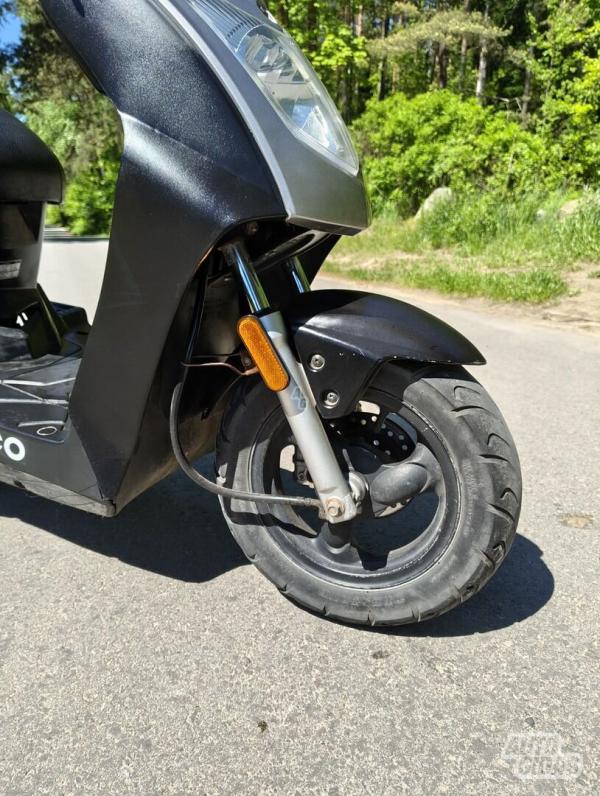 Grey Kymco Agility 50 2010 in Vilnius, with an engine capacity of 0.05 L and mileage of 11 thousand km for 490 €, photo 9 on AUTOMOTO.COM.LV