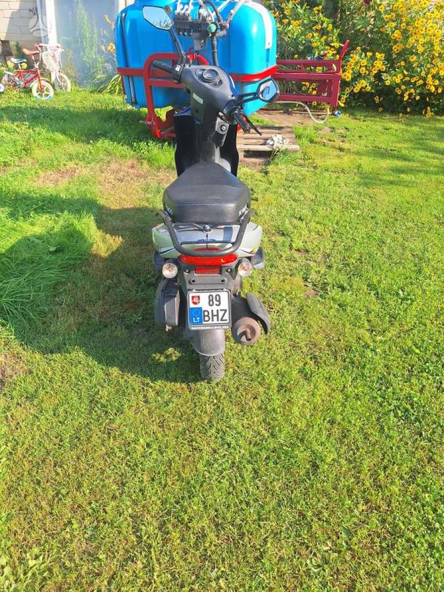 Kymco Agility 50 2010 in Panevezys, with an engine capacity of 50.00 L and mileage of 190 thousand km for 500 €, photo 4 on AUTOMOTO.COM.LV