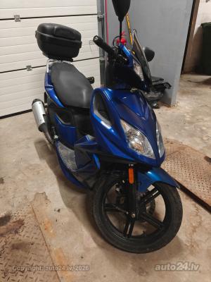 Blue Kymco Super 8 2010 in Rakvere, with an engine capacity of 49.00 L and mileage of 6 thousand km for 750 €, photo  on AUTOMOTO.COM.LV